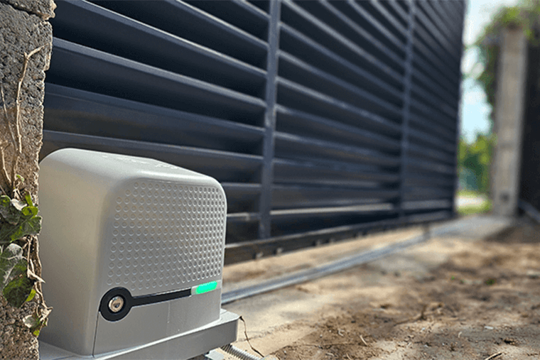 Nový pohon NICE RBS400: Inovácie v oblasti automatizácie posuvných brán ...